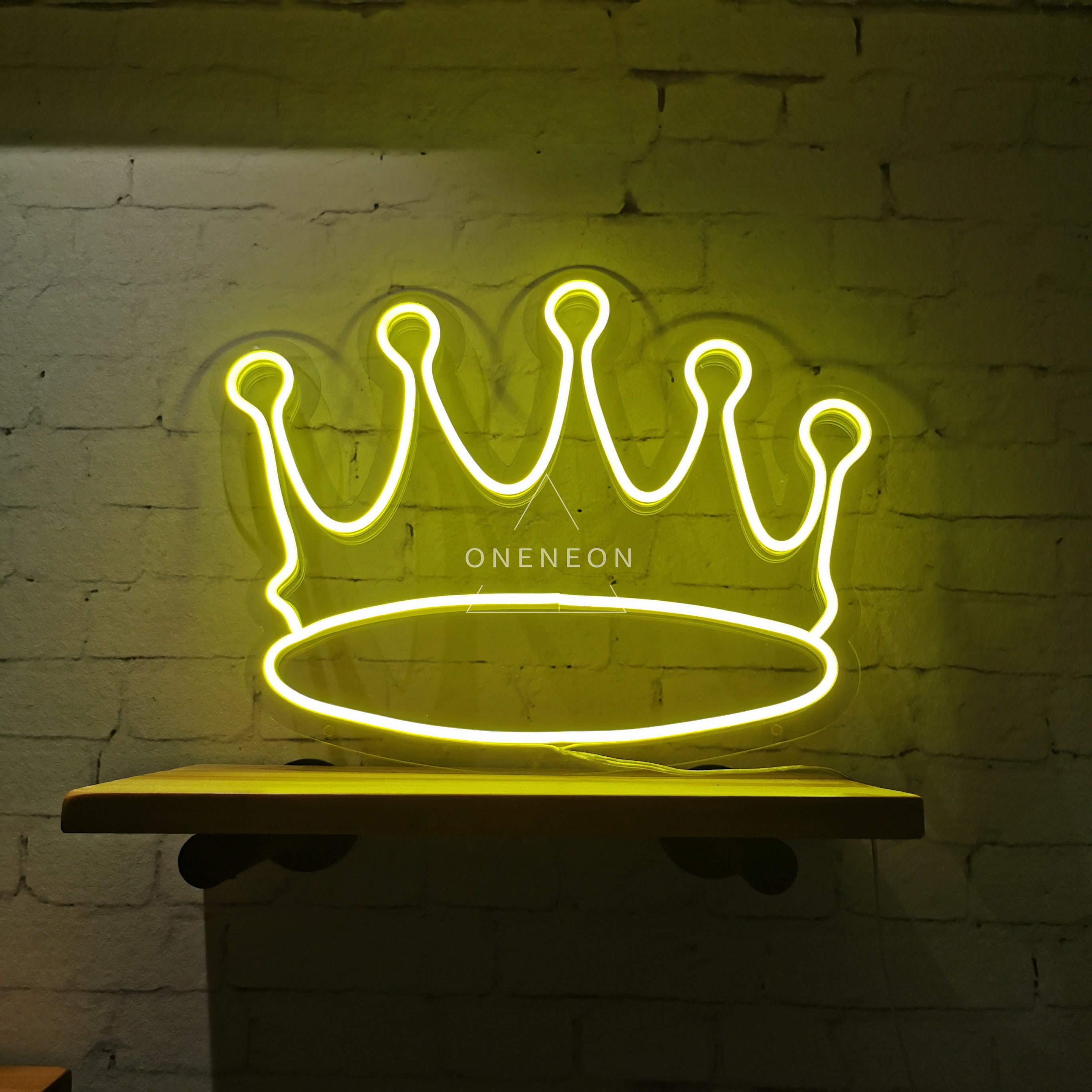 Crown Neon Sign – OneNeon